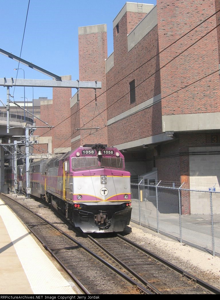 MBTA 1058 backing into South Station